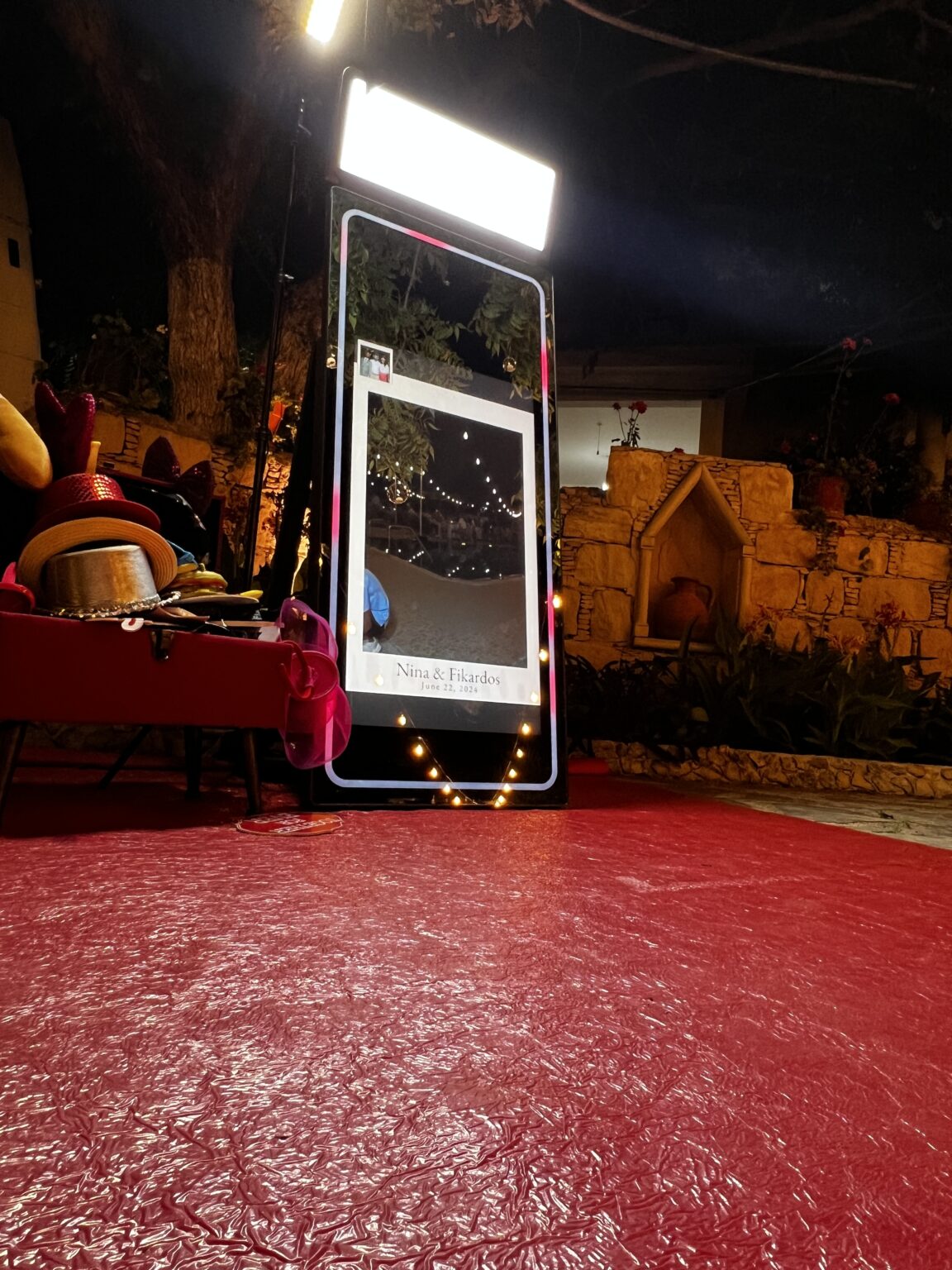 Mirror Booth! - Oh Snap Photobooth Cyprus