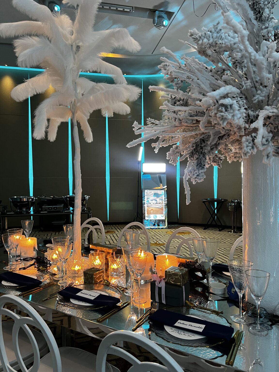 BurlesqueNight with Mirror Booth ! - Oh Snap Photobooth Cyprus