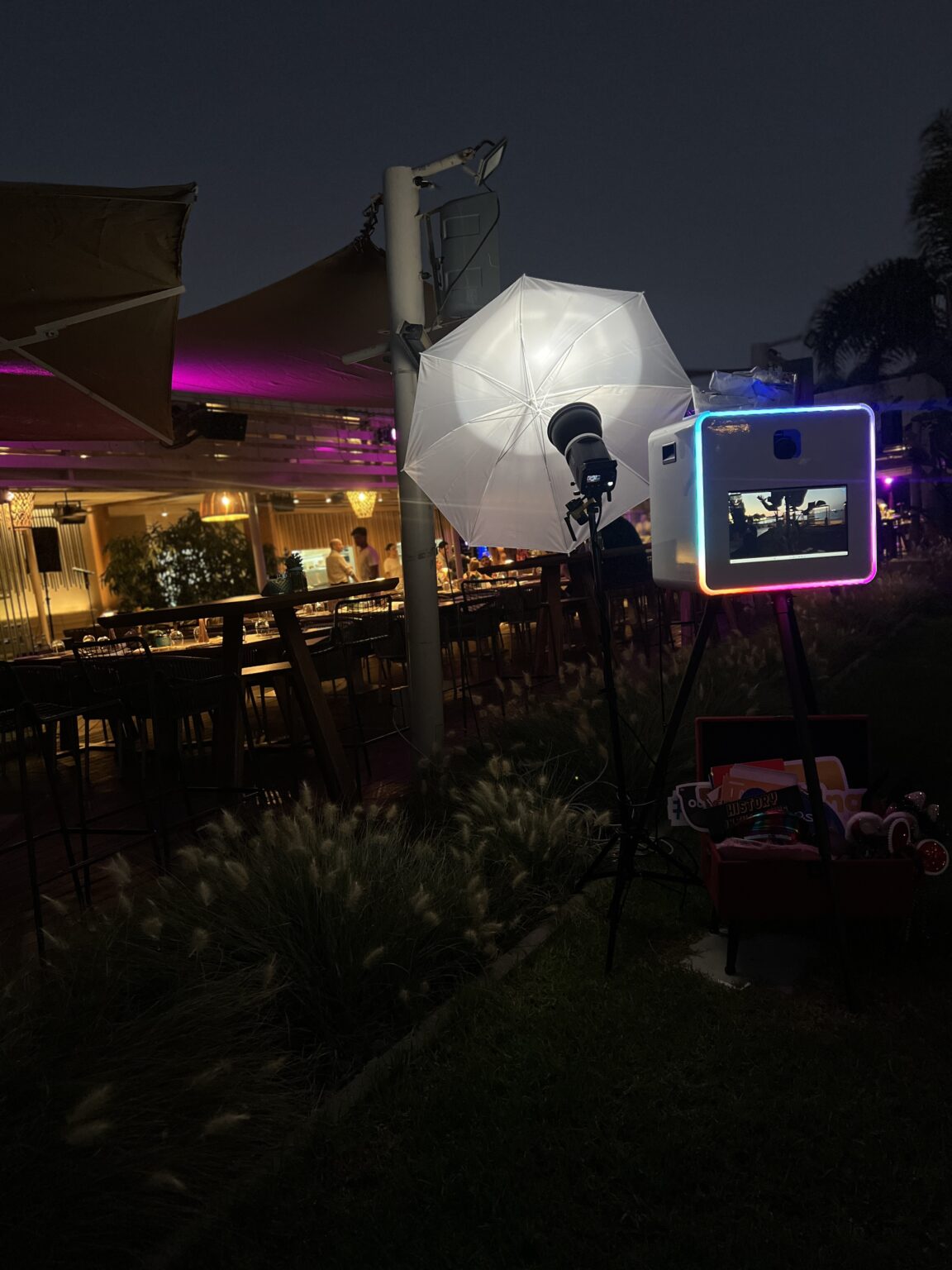 Photobooth The Ultimate Gadget For your Event ! - Oh Snap Photobooth Cyprus